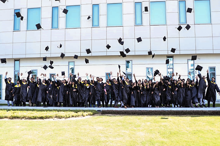 About TechBee - HCL's Early Career Program : HCL TechBee Career Program